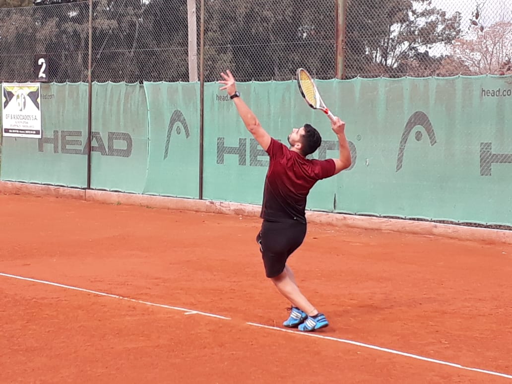 Tenis en el Arena Center. Minetti y Pereyra avanzan a paso firme en el ...