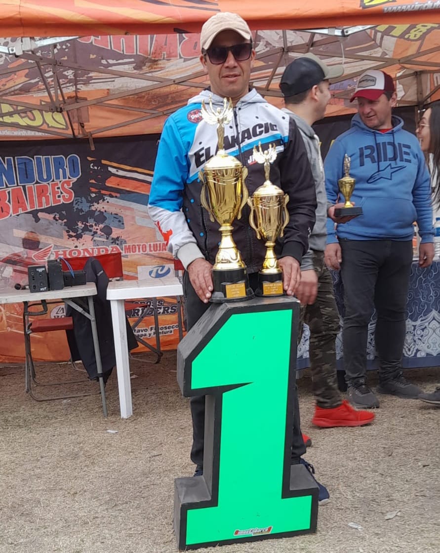 "Profeta en su tierra". "El Negro Meoniz" ganó en Navarro en la 5ta ...